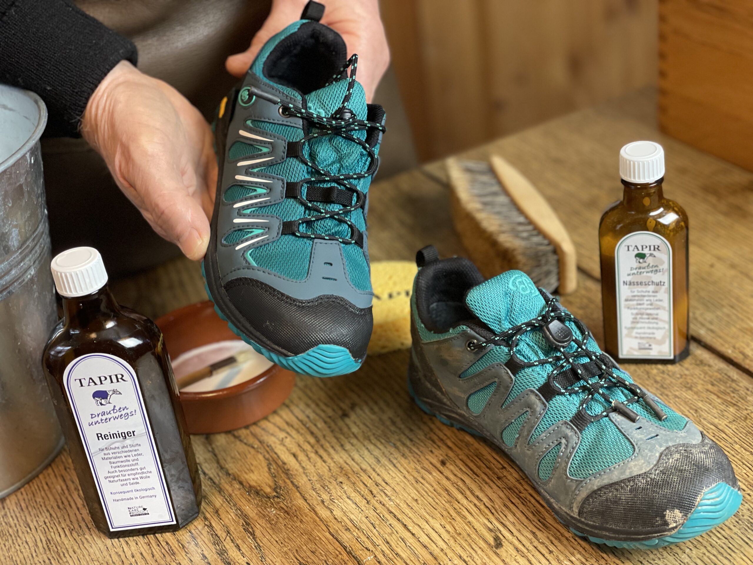 Cleaning and care tips for trekking shoes - Tapir Wachswaren